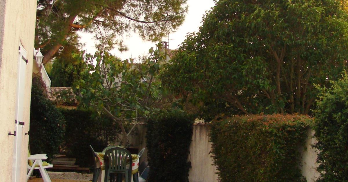 Studio apartment in a villa - Le Brusc - Froment Jean-Marc | Six-Fours ...